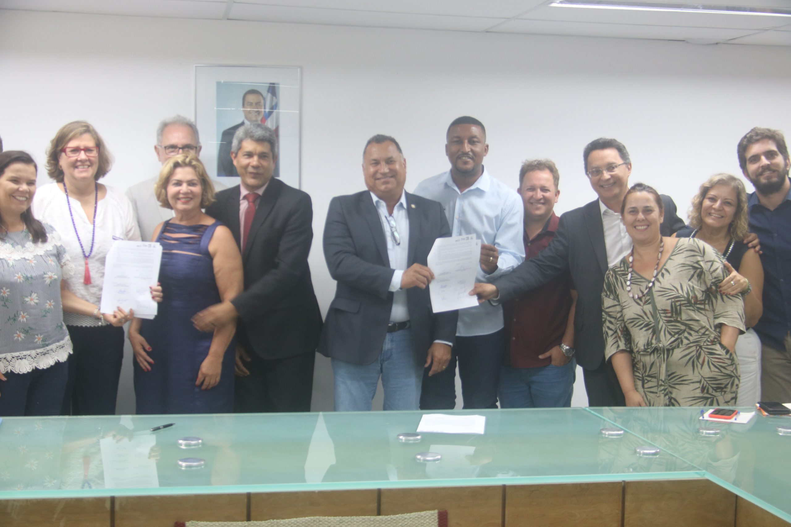 Fotos da Assinatura do Termo de Cooperação SEC e Itaú Social - União ...